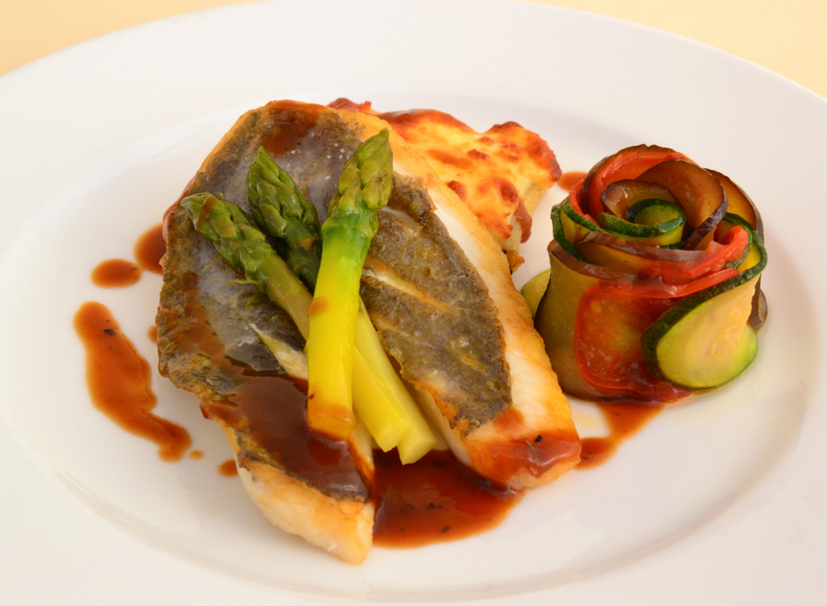 Filet de Saint Pierre et cannelloni de champignons - Jérôme Ravel Traiteur